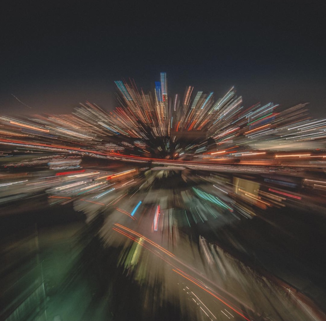 How to create this light stretching effect? - Adobe Community - 12081275